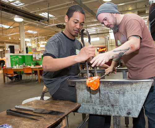 Class Experiences: Try Glassblowing – Glass Academy
